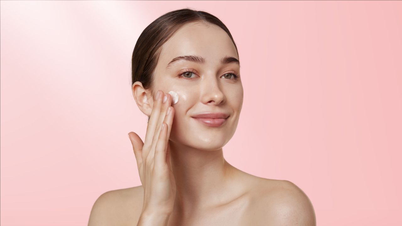 Las cremas humectantes recomendadas por PROFECO y que cuestan 5 veces ...